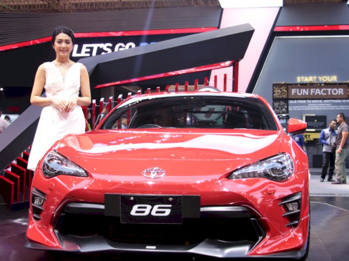 SPG Mobil Di GIIAS 2019: Rela Masuk Angin, Bayaran Lebih Besar ...