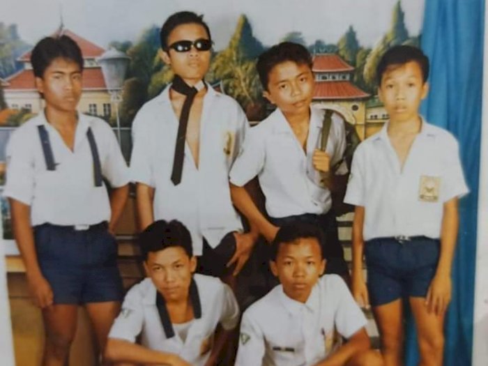Foto Jadul Siswa Smp Tahun 1988 Netizen Salfok Ke Cowok Celana Ketat