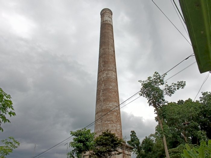 Ada Monas Jawa di Kediri, Menjulang Tinggi Bikin Salfok Para Pendatang ...