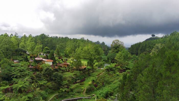 Omah Oyot, Berdiri Pakai Uang Iuran Warga, Kini Jadi Wisata Unggulan ...