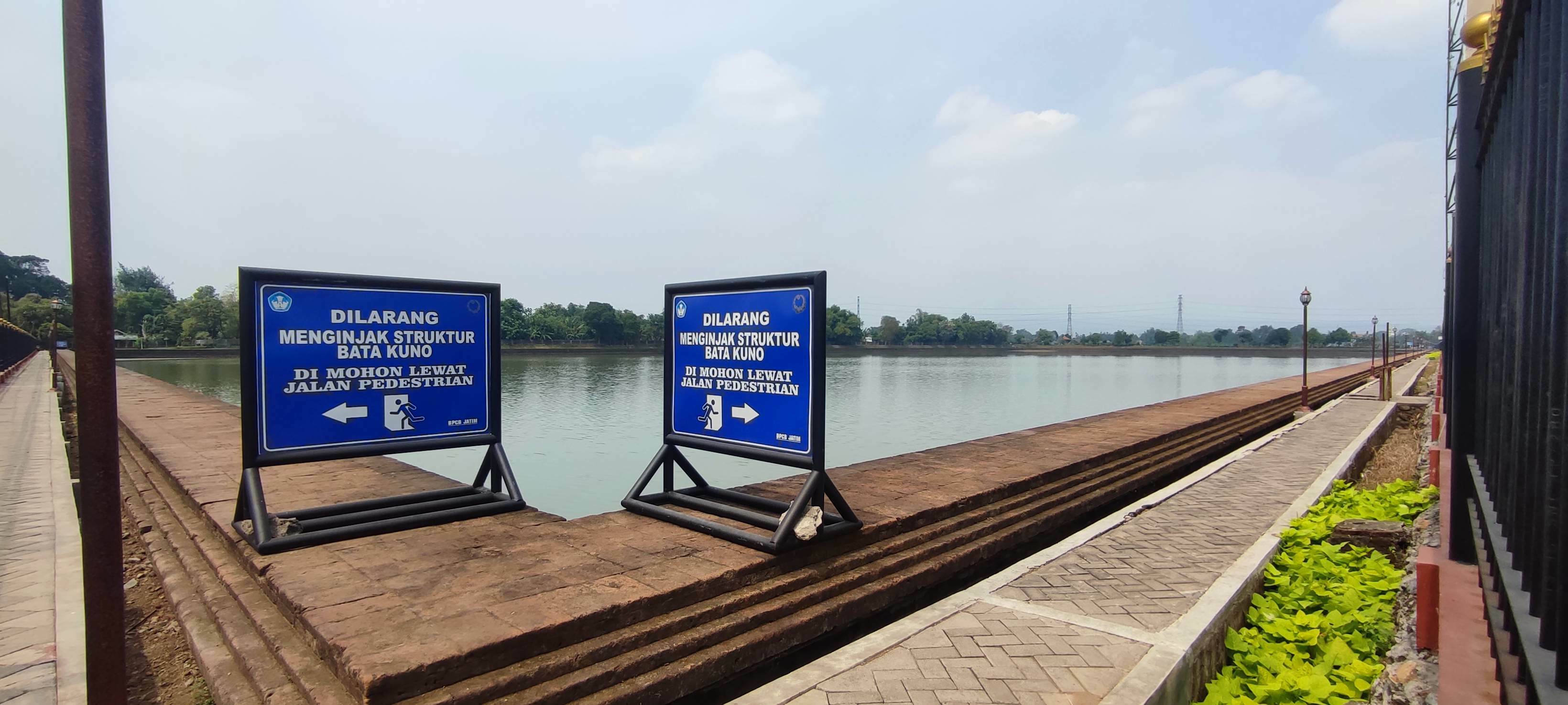 Benarkah Kolam Ini Jadi simbol Kebesaran dan Kesombongan Kerajaan ...