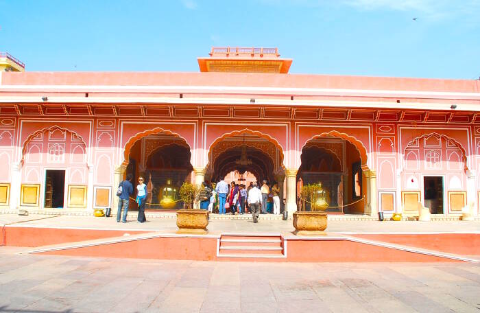 3 Tempat Wisata di Dunia Berjuluk Kota Pink, Punya Keindahan Bikin ...